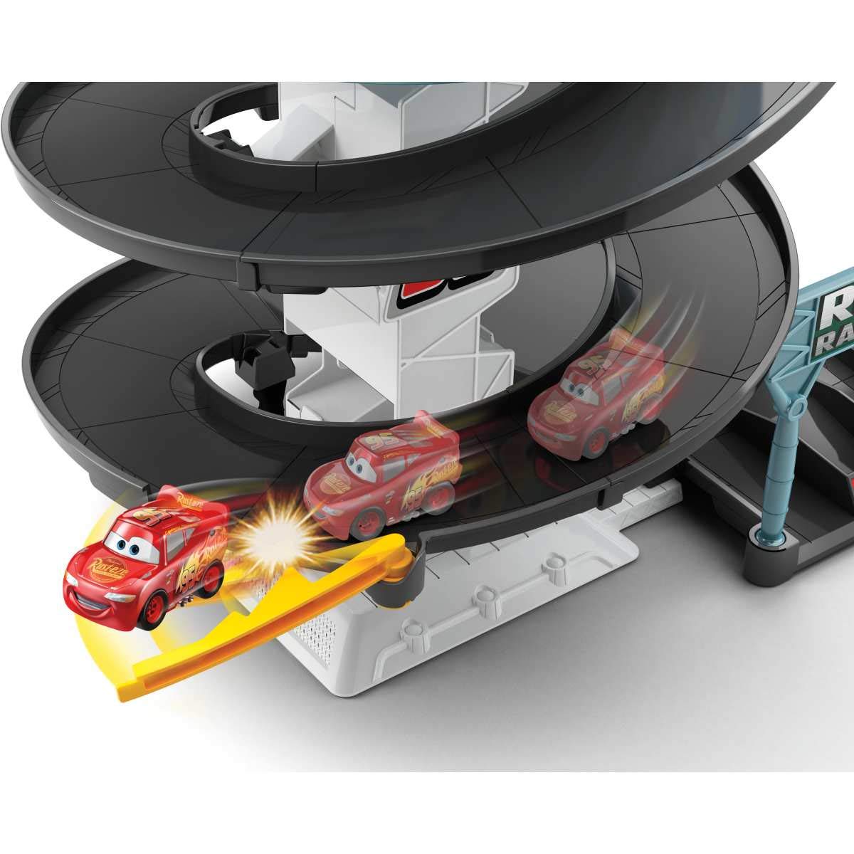 Disney/Pixar Cars Mini Racers Rust-eze Spinning Raceway Playset ...
