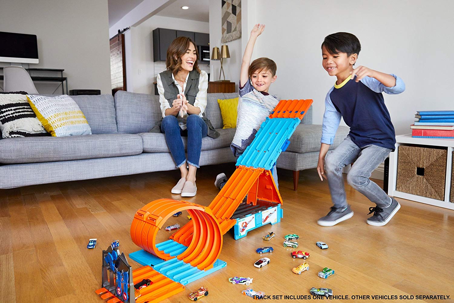 Hot Wheels Track Builder System Race Crate – Square Imports